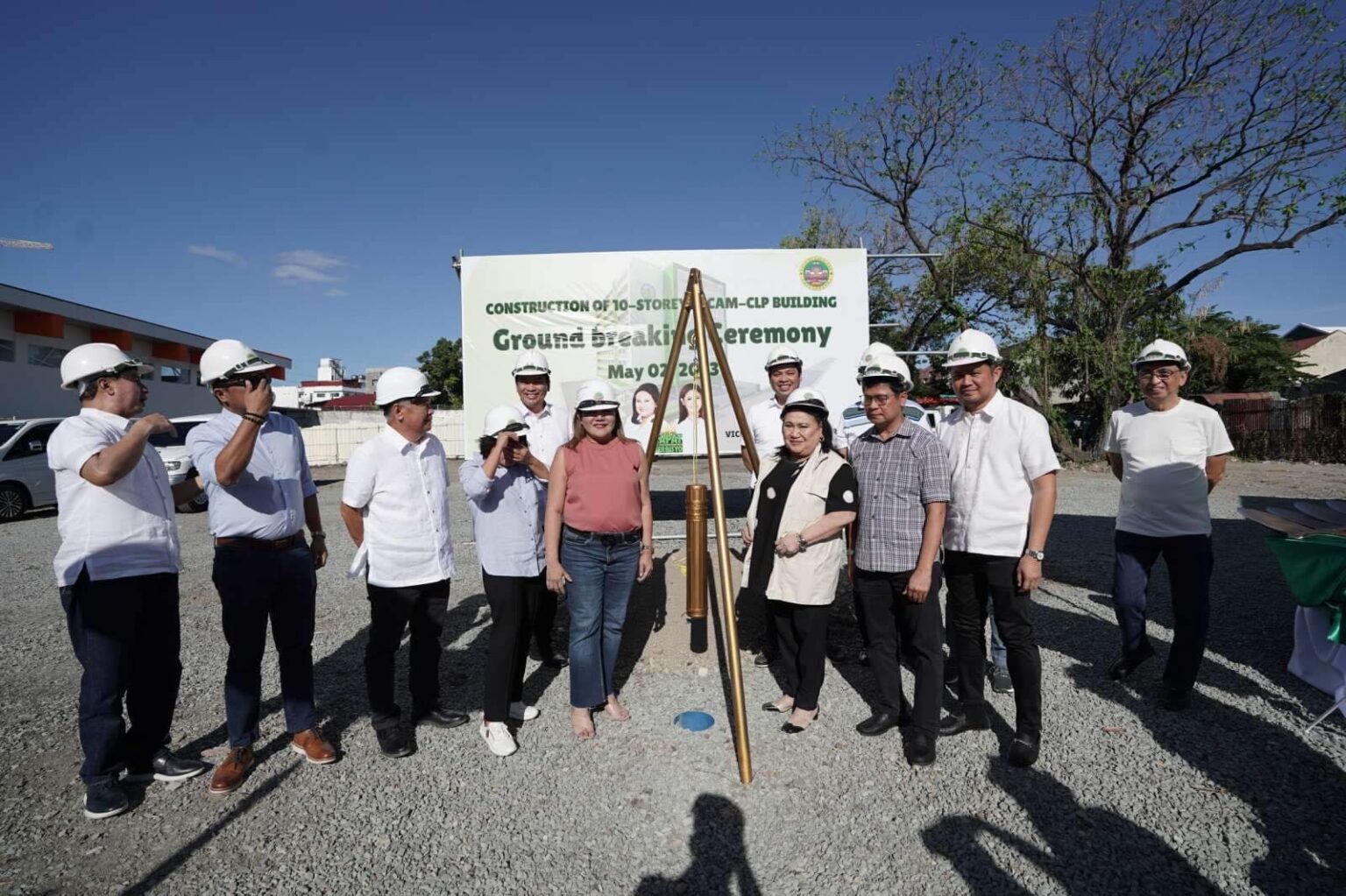 Konstruksiyon ng bagong Las Piñas City College of Engineering Nene ...